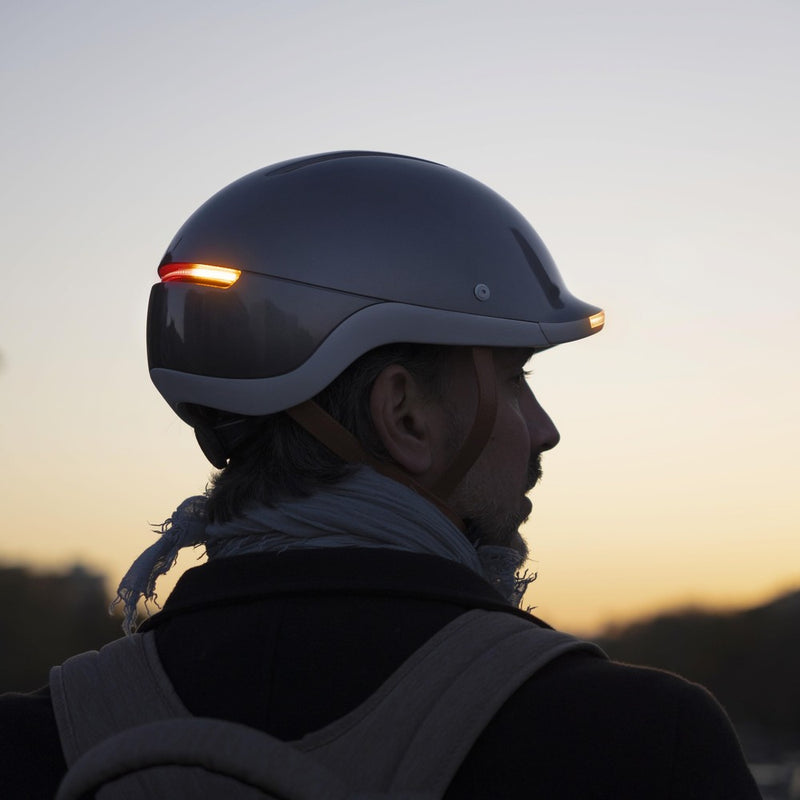 Overade LIFE - Helmet with integrated lights