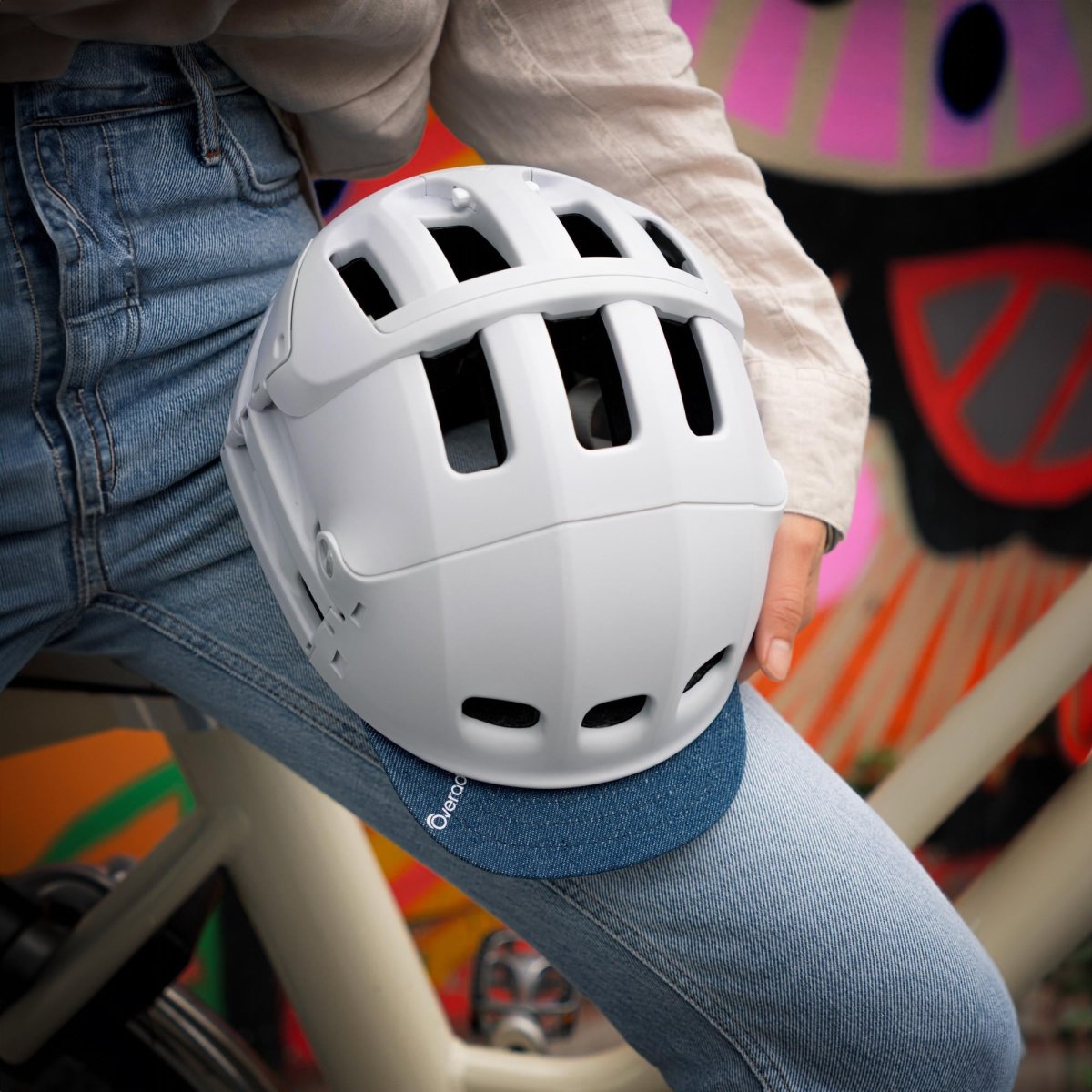 Folding cycle helmet store